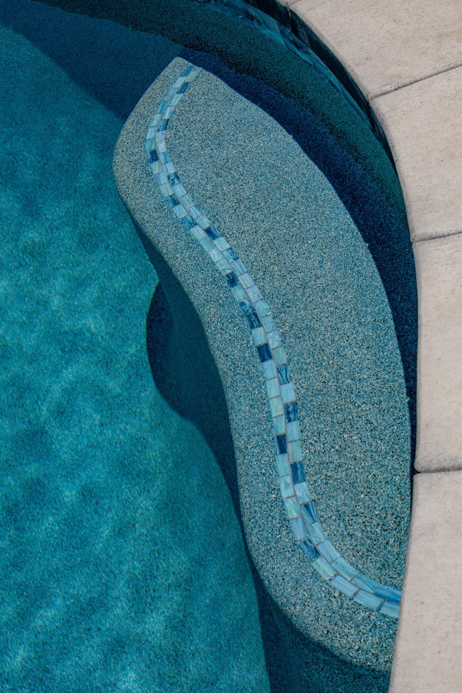 TaylorMade Pools – Custom Pool Builders Committed to Excellence.