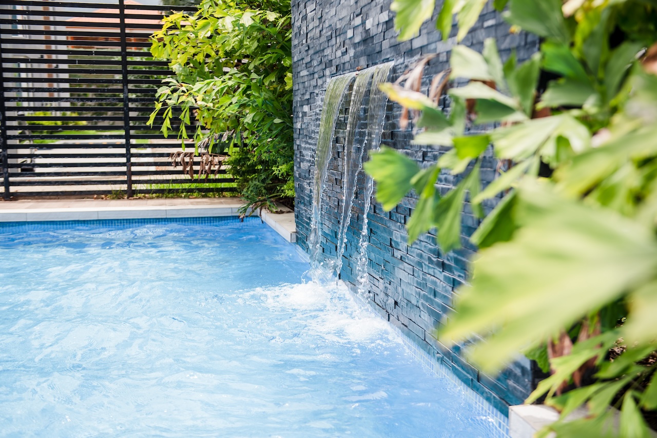 7 Pool weater features